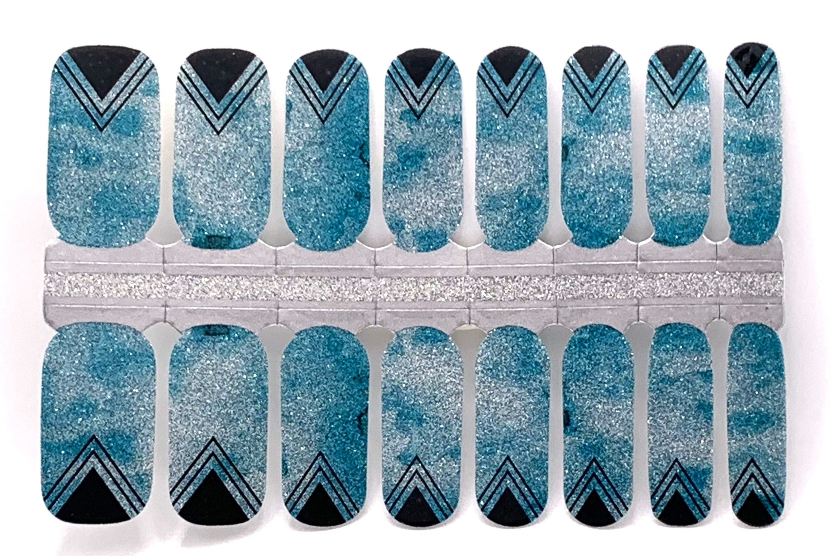 Turquoise Arrows – Marathon Nails